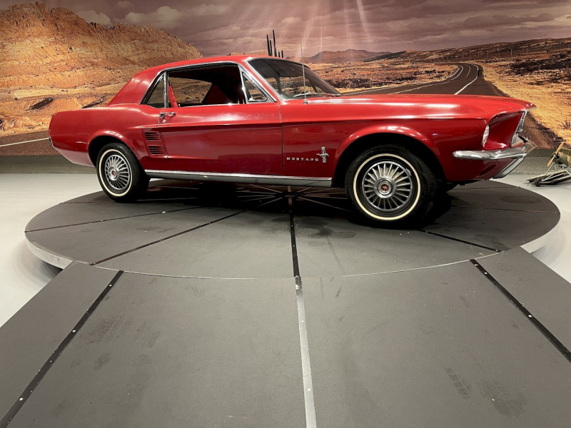 Klassieke Mercedes-Benz en Ford Mustang - Geevers Classic Cars