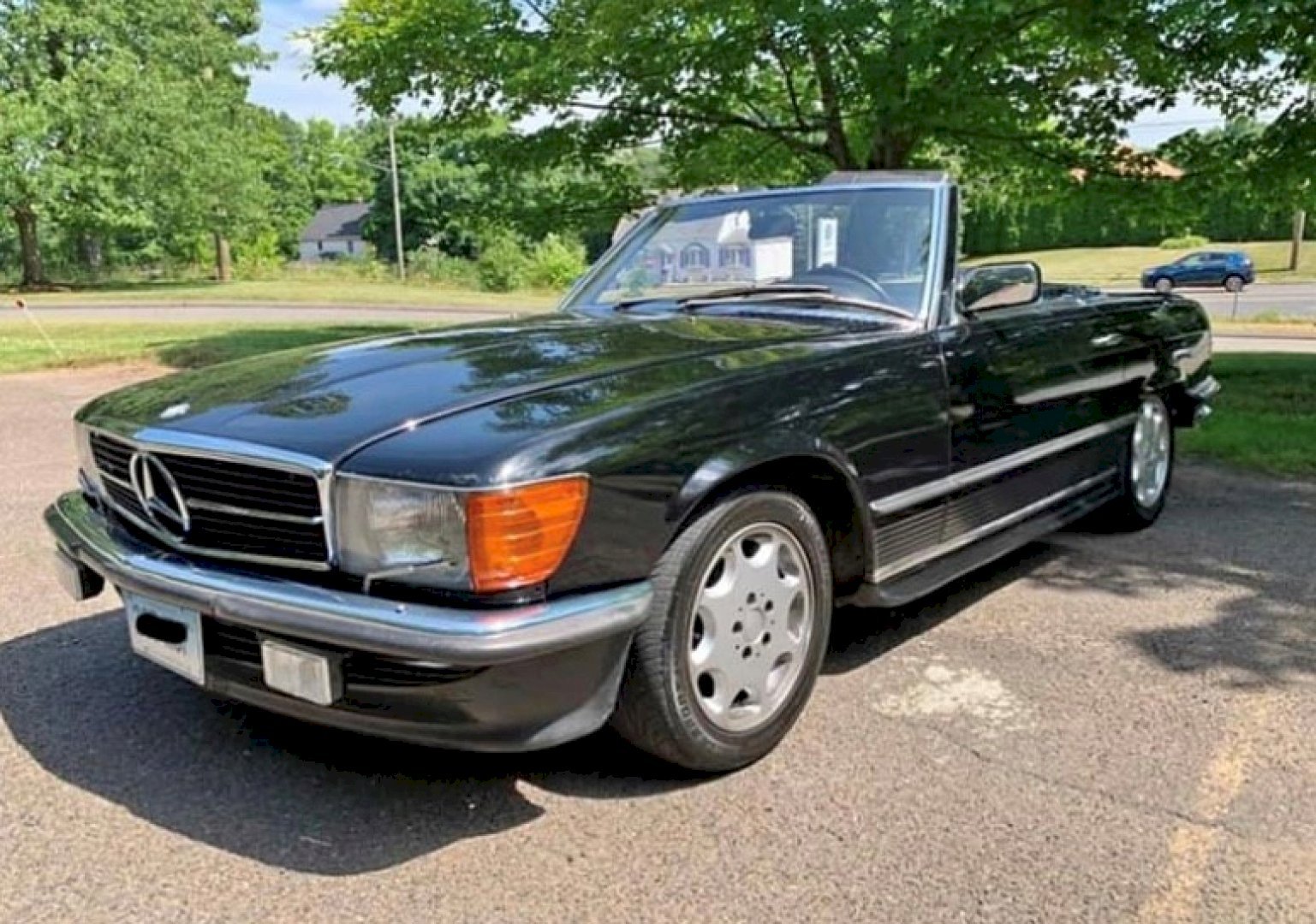 Mercedes Benz W107 500SL automatic 2 tops Cabriolet - Geevers Classic Cars