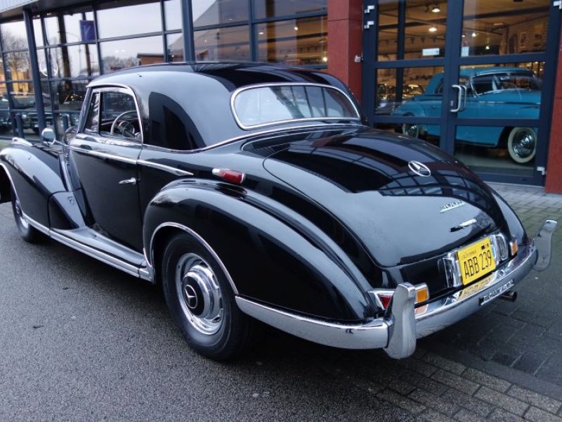 Mercedes Benz 300SC coupe - Geevers Classic Cars